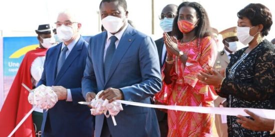 Cérémonie de lancement de la première flamme de la centrale électrique ...